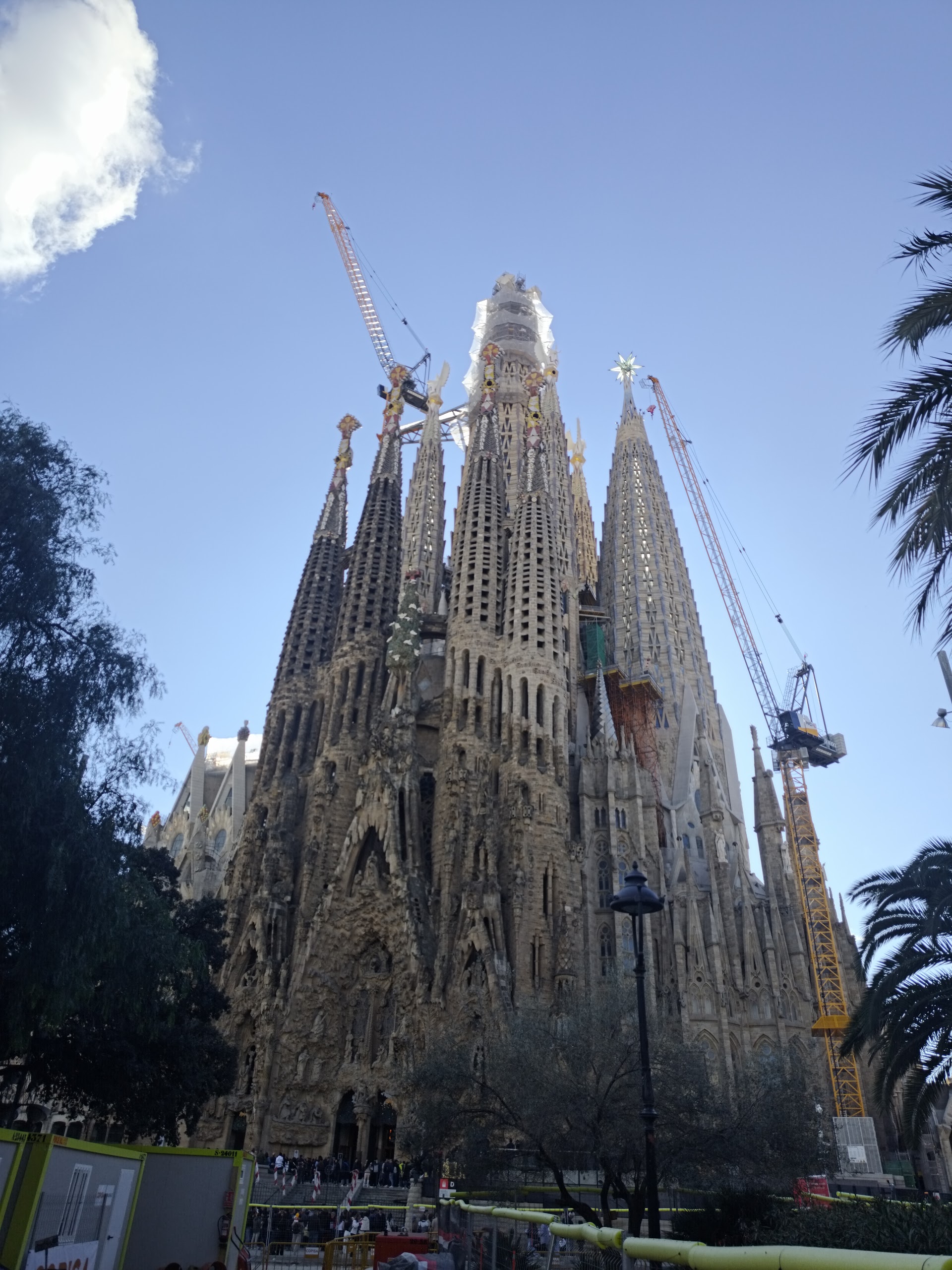 Barcelona en 2,5 días: tren, tapas, Gaudí y atardecer en el…