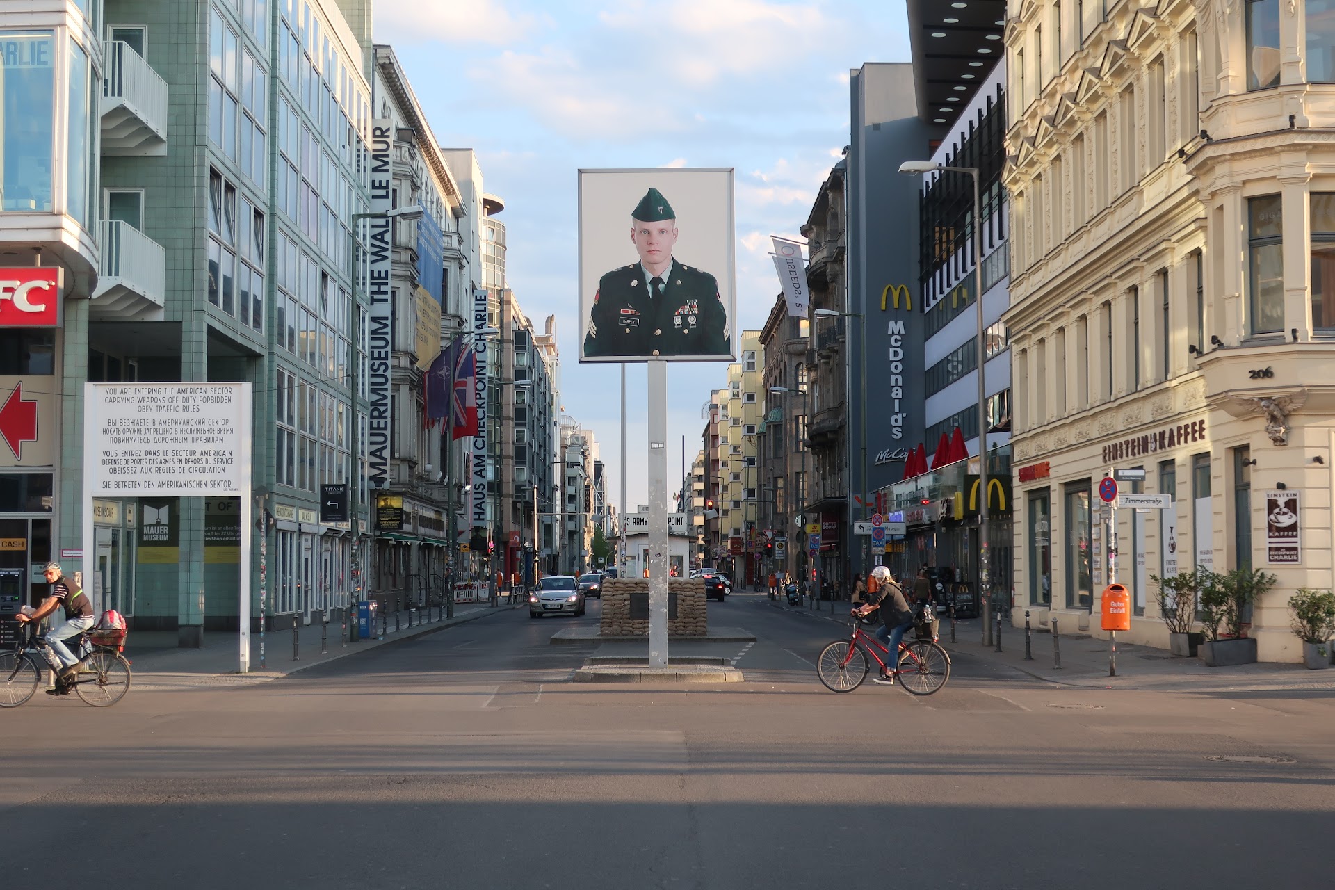 Guía Real de Checkpoint Charlie y Dónde Ver el Muro de Berl…